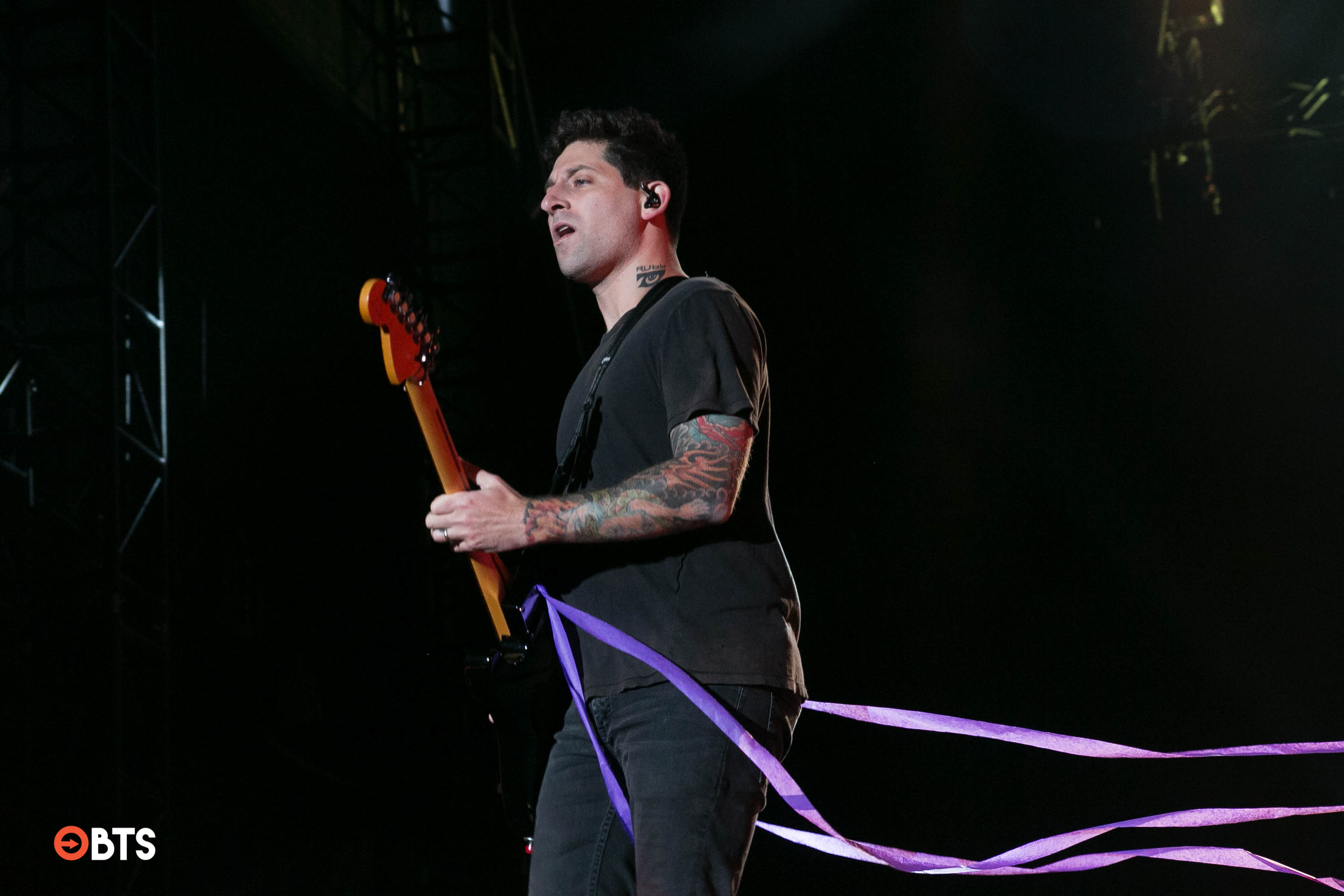PHOTOS + Review: Fall Out Boy - Chicago, IL - 09/08/18 | Beyond The ...