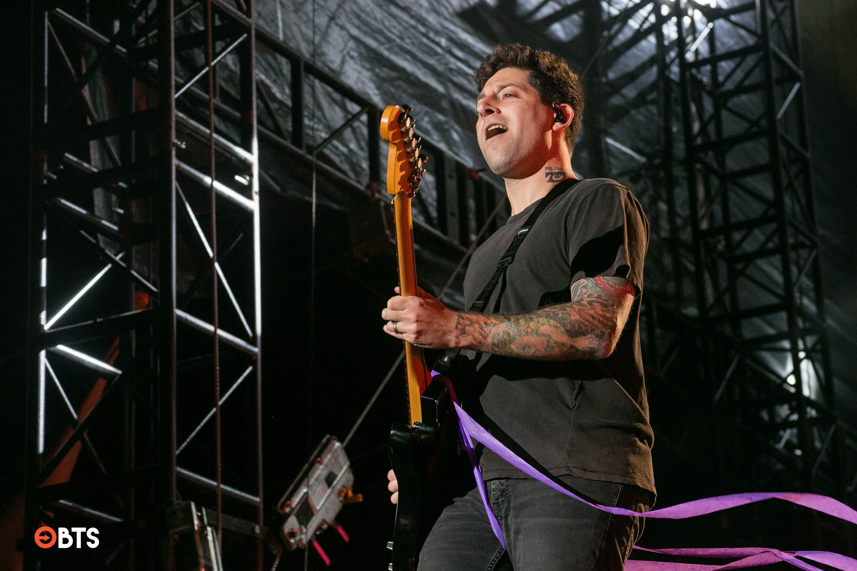 PHOTOS + Review: Fall Out Boy - Chicago, IL - 09/08/18 | Beyond The ...