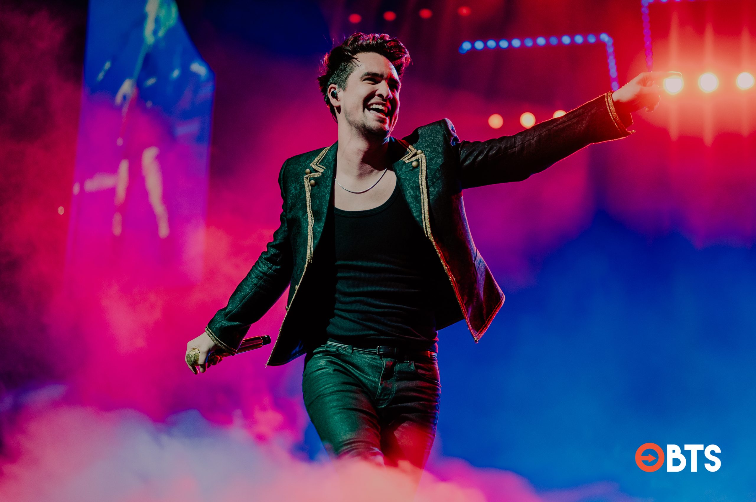 PHOTOS: Panic! At The Disco - San Francisco, CA - 10/25/2022 | Beyond ...