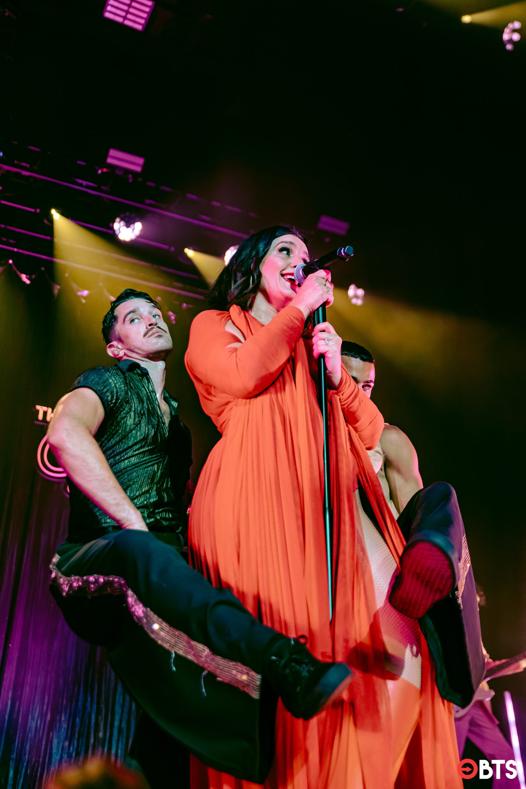 PHOTOS: Jessie Ware – New York, NY – 10/21 | Beyond The Stage Magazine